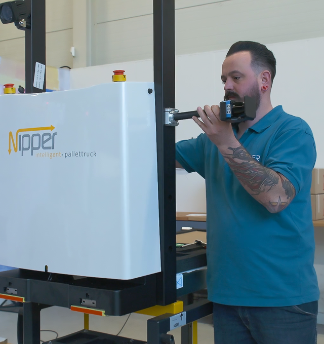 Over Nipper | Nipper