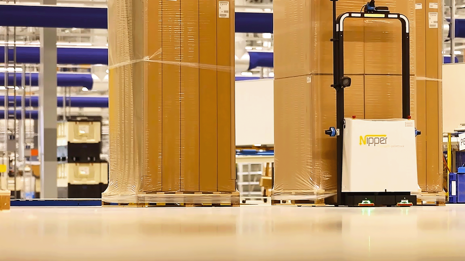 Mobile Robots in Factory Automation | Nipper